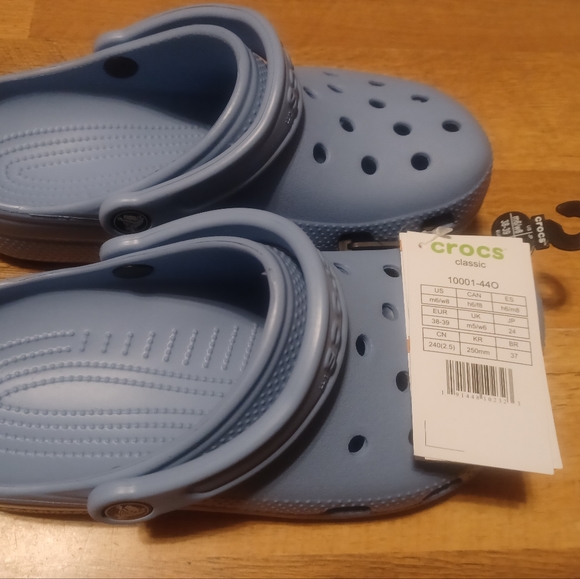 CROCS | Shoes | Classic Crocs M6w8 Nwt | Poshmark
